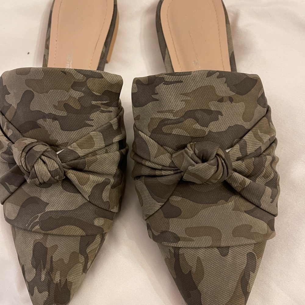 Vintage Havana Dawn Camouflage Mule Slides 8.5 (Wore … - Gem